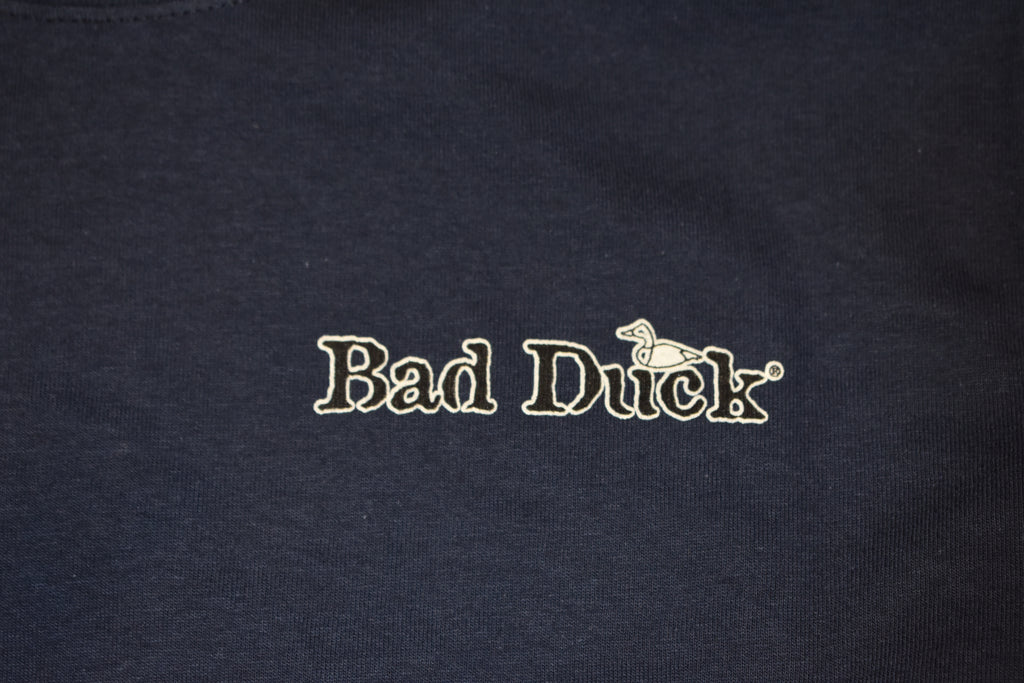 Rustic Barn Duck Hunter and Dog Long Sleeve T-Shirt – Bad Duck